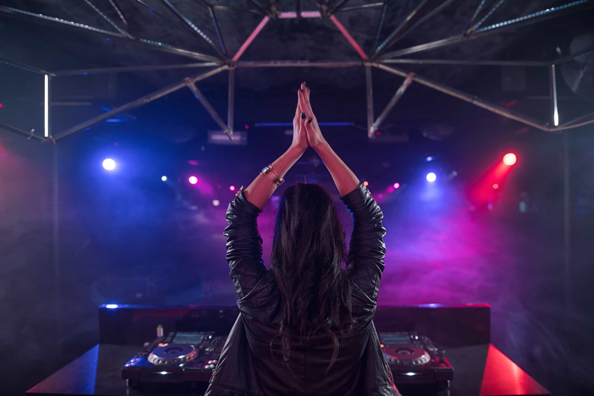 31 DJ Tips and Tricks - Techniques to be a better DJ in 2023