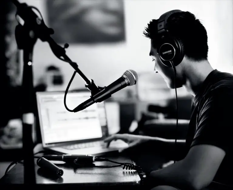 How to DJ on Twitch - Full twitch DJing tutorial for 2024